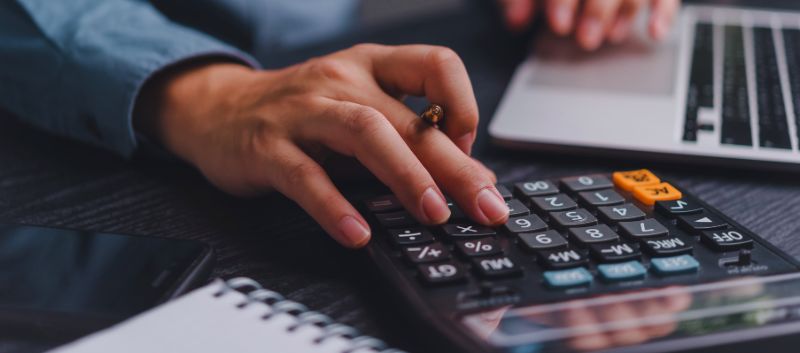 Quem trabalha como CLT pode abrir um MEI? - Inside Company Hero